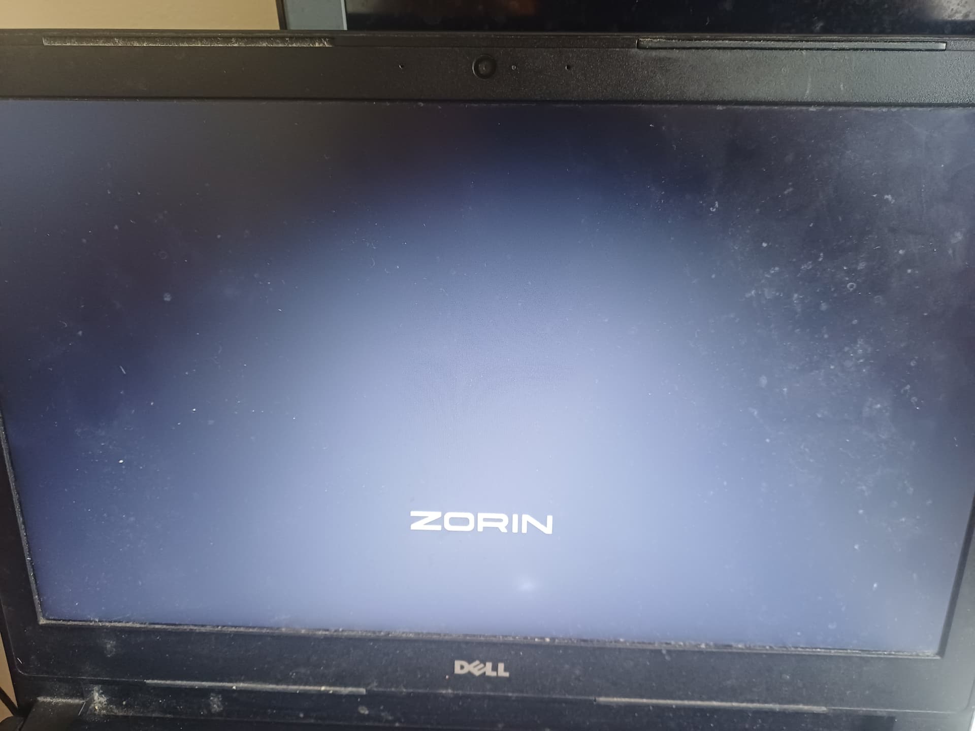 Stuck in this screen when i turn on my pc - General Help - Zorin Forum